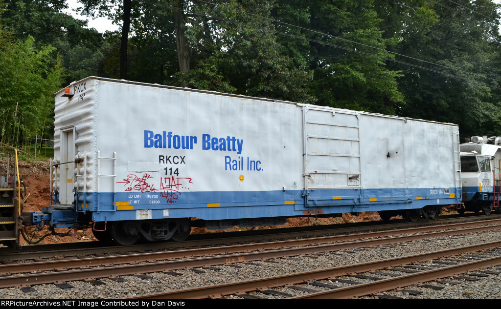 RKCX "Balfour Beatty Rail Inc" Boxcar 114 on O033-14